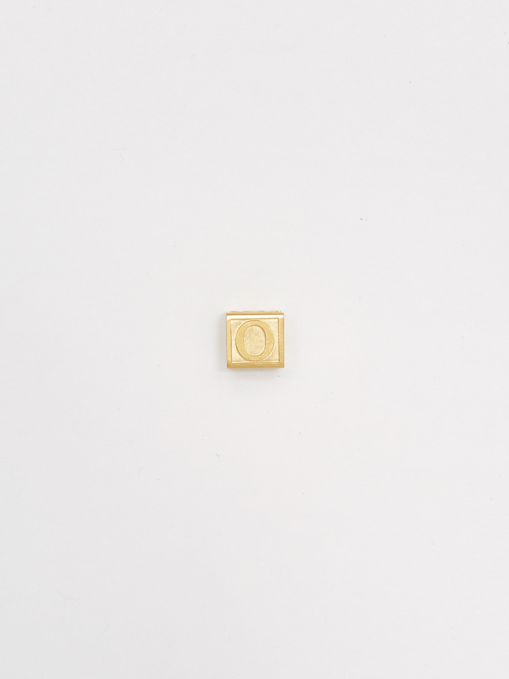 "O" Letter Block